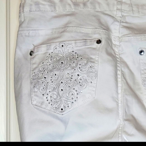 Code Bleu | Jeans | Code Bleu 6w White | Poshmark